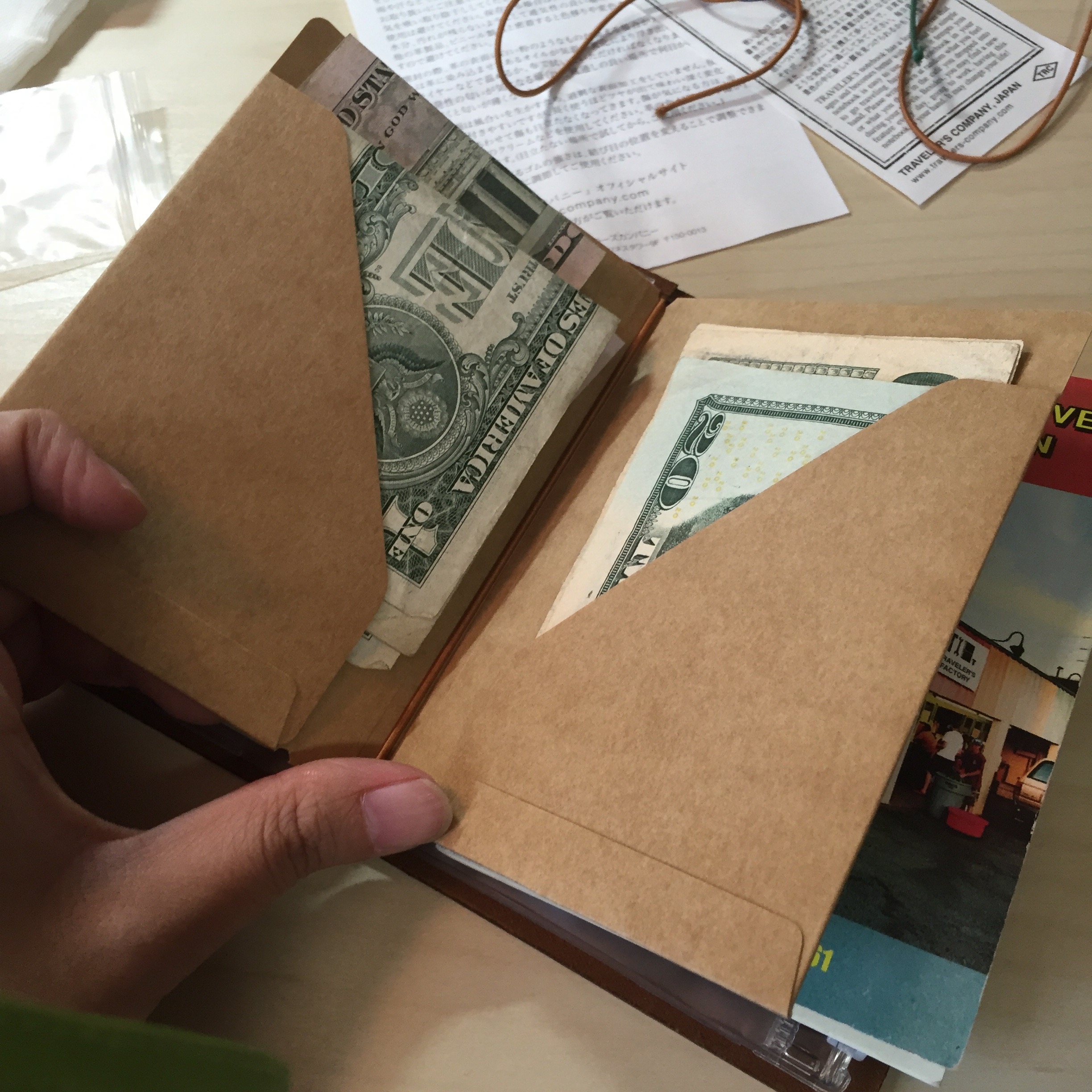 How to use a Traveler’s Notebook Passport as a wallet – PENGUINS CREATIVE